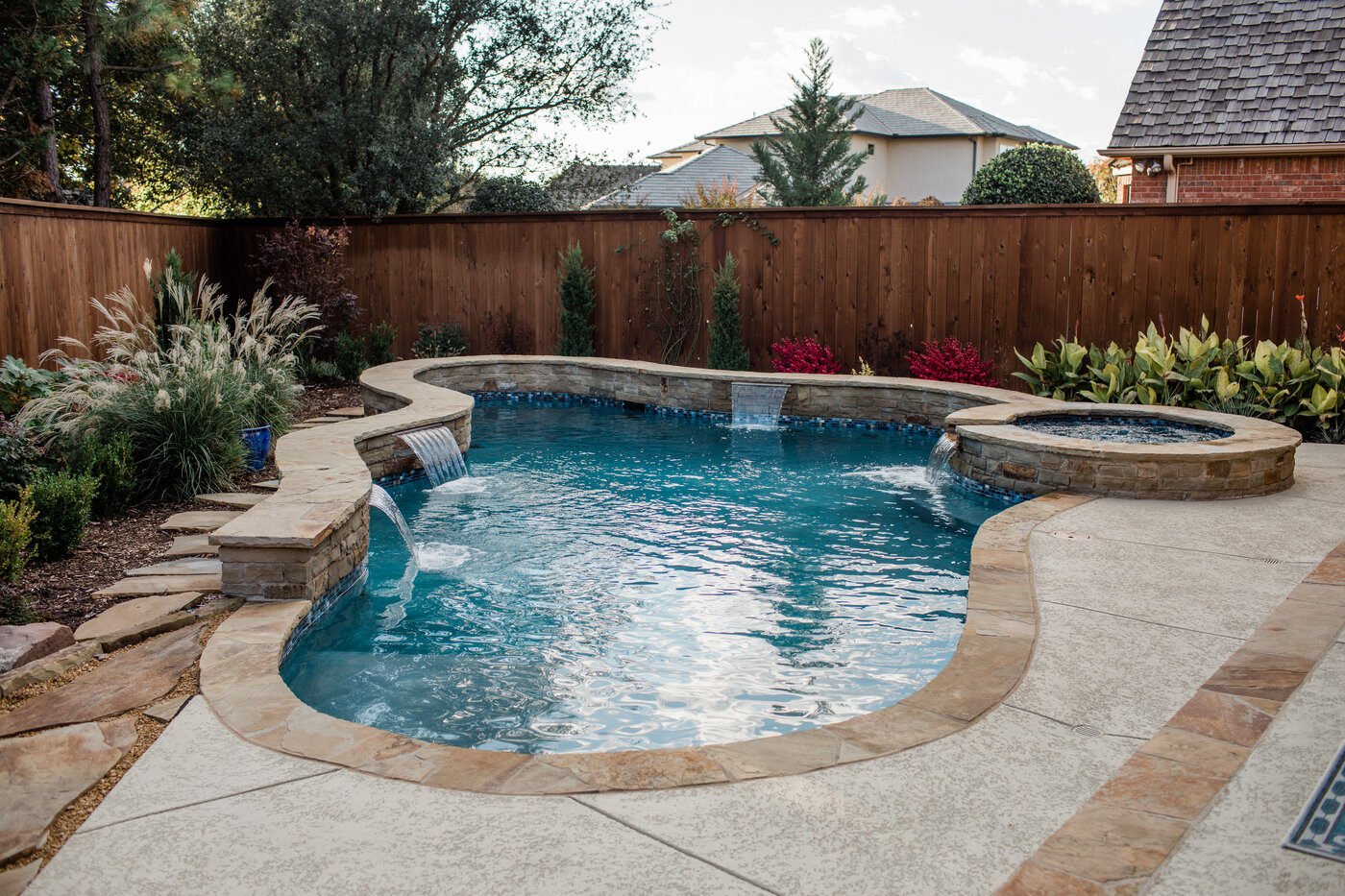 Maximizing Small Spaces: Creative Pool Solutions Maximizing Small Spaces: Creative Pool Solutions
